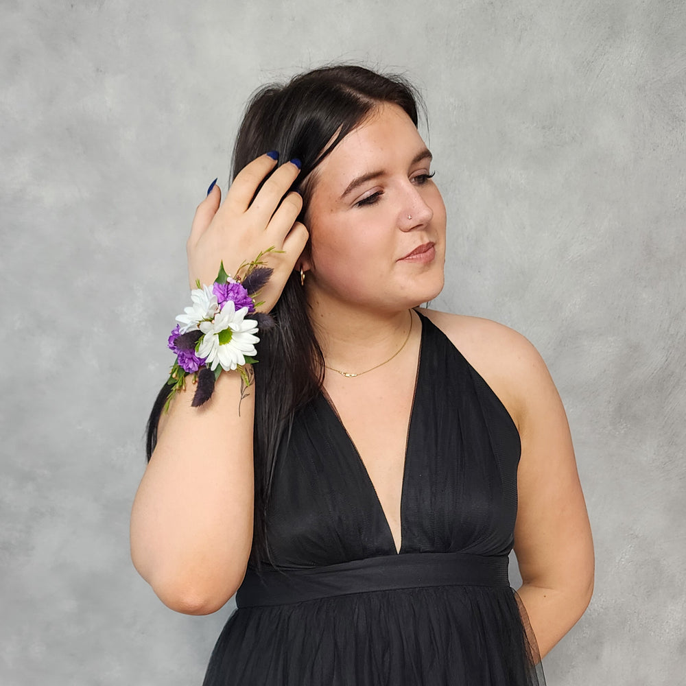 Violet Vibes Corsage – The Floral Fixx